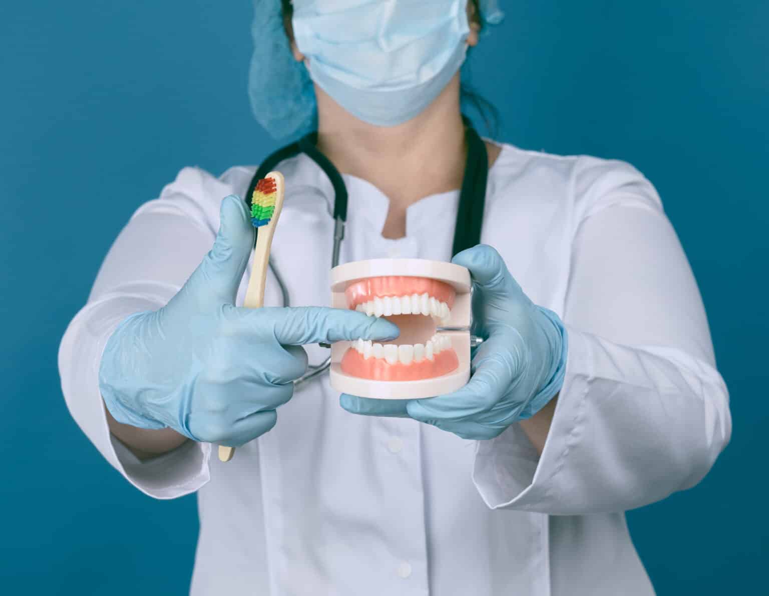 Oral Hygiene Tips: Simple Tricks for a Dazzling Smile